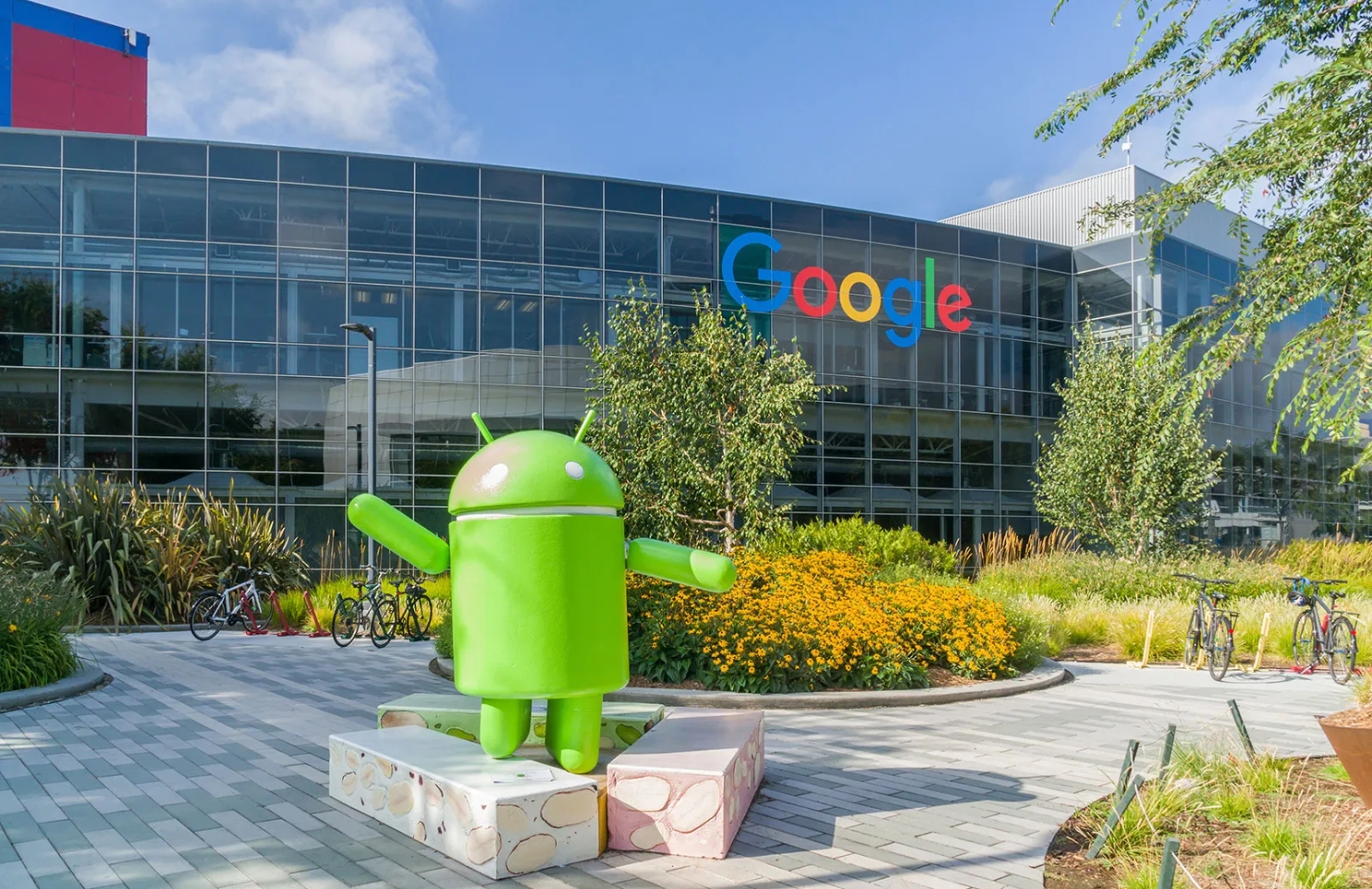 Google accidentally releases first screenshots of Android operating ...